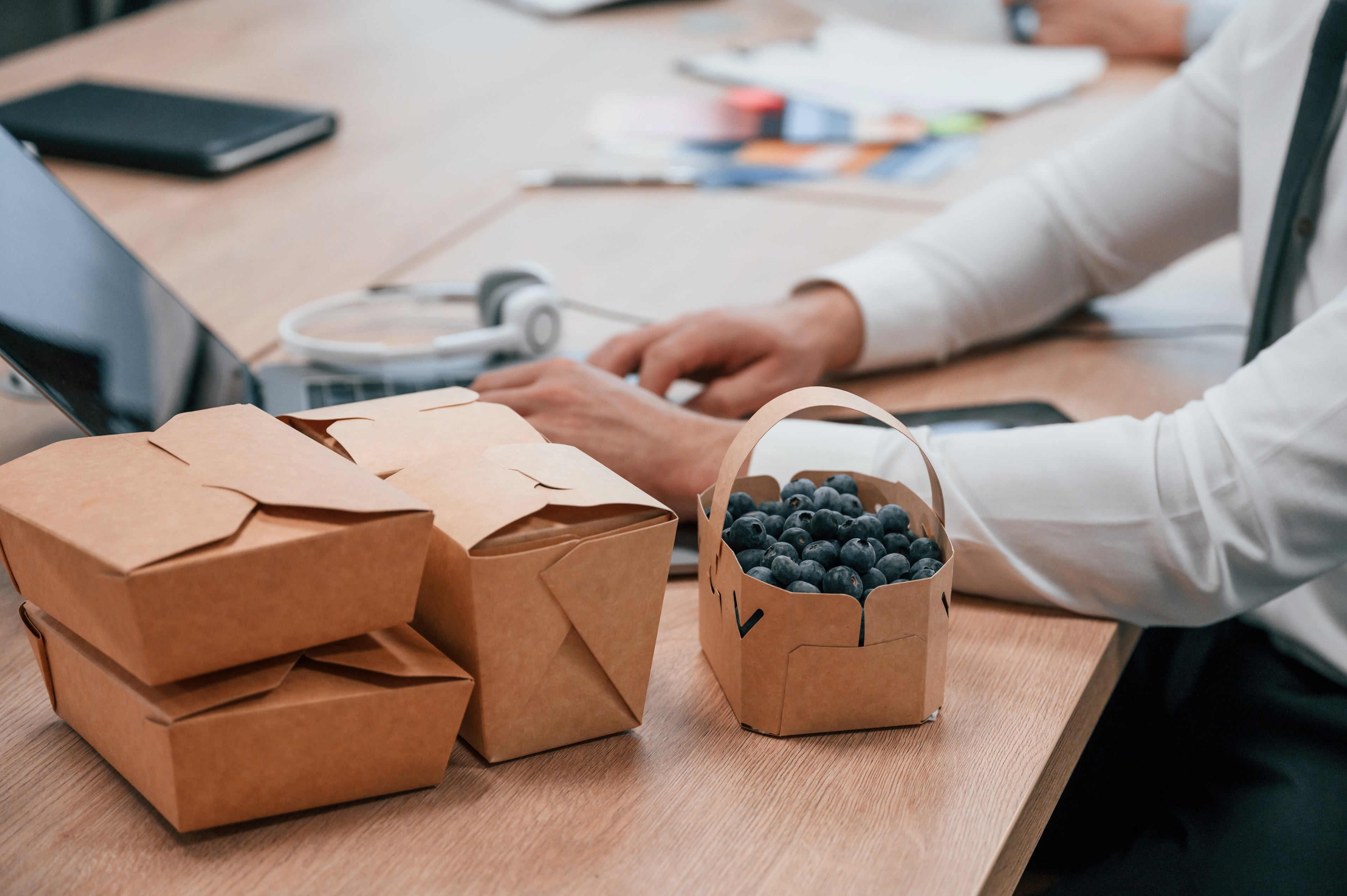 How Wholesale Food Packaging Helps Save Costs for Small and Large Busi ...